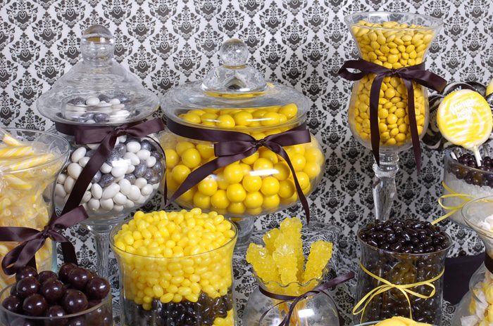 How to Create the Ultimate Candy Buffet - Pretty My Party