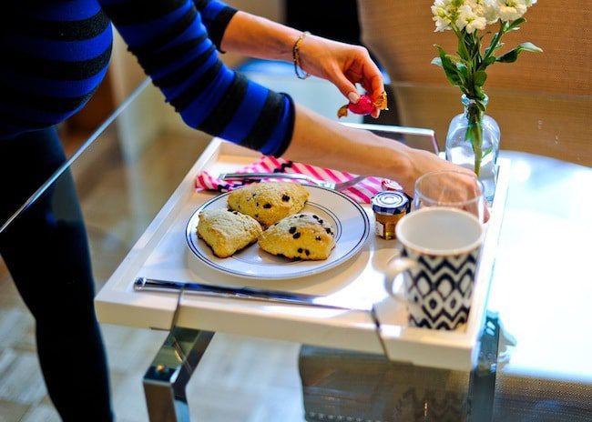 How to Create the Perfect Breakfast in Bed - Pretty My Party