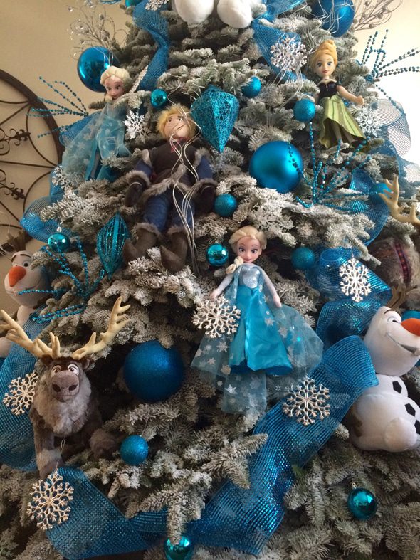 Frozen Inspired Christmas Tree - Pretty My Party